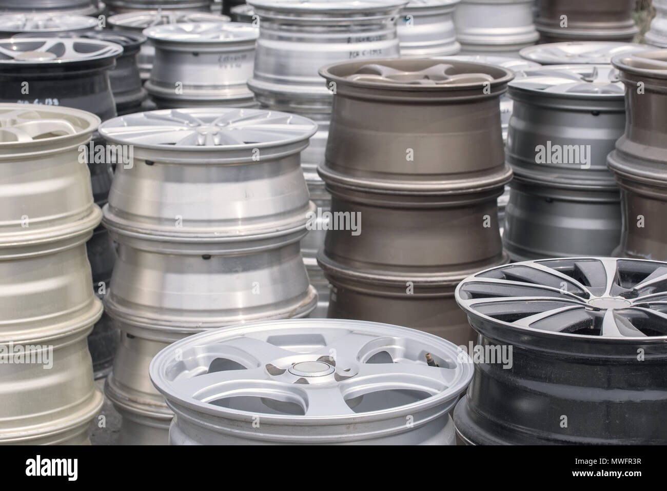 Aluminum rims hi-res stock photography and images - Alamy