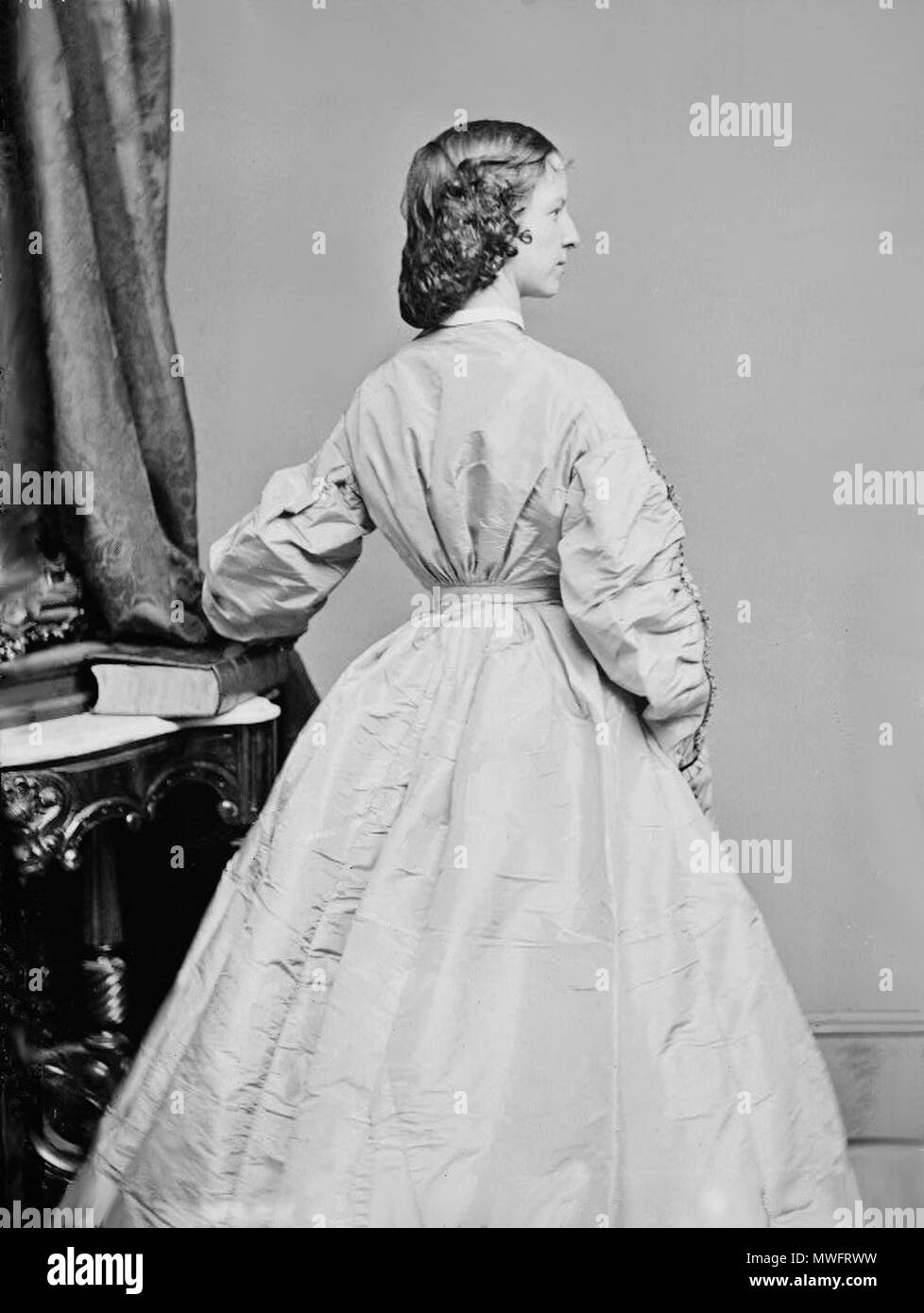 . Margaret Mitchell (actress), actress . This file is lacking author ...