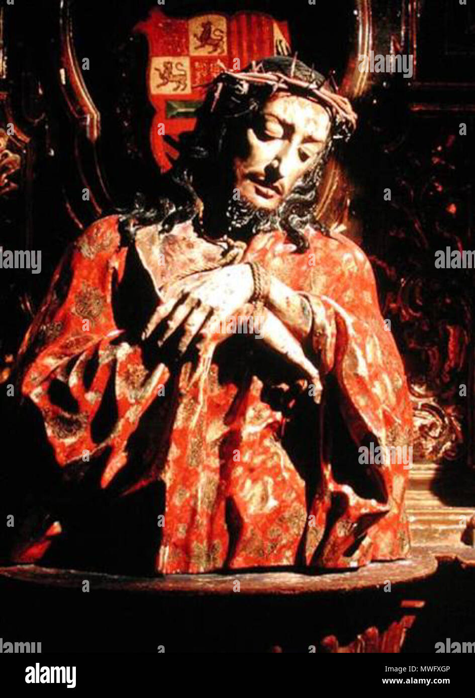 Capilla real crown hi-res stock photography and images - Alamy