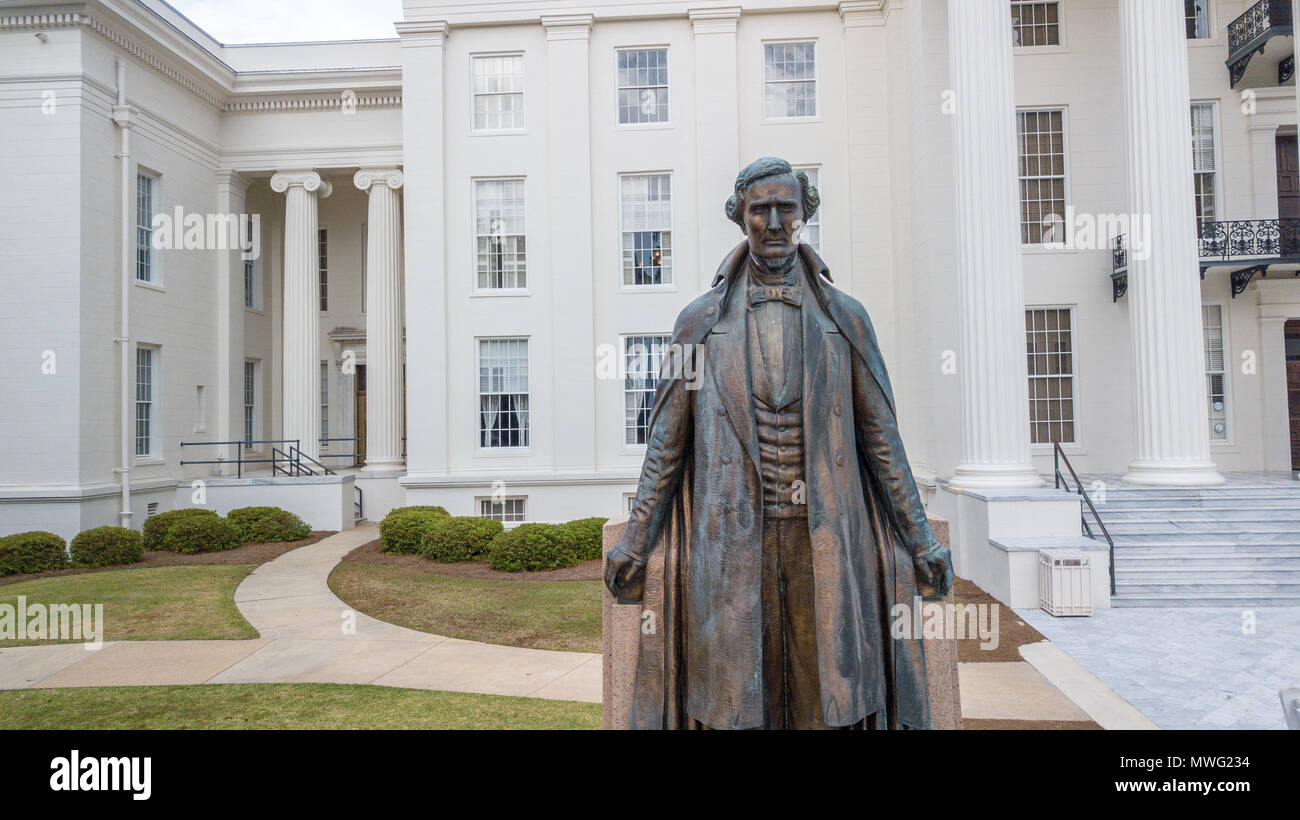 Statue of Jefferson Davis, State Capitol Building completed 1851 ...
