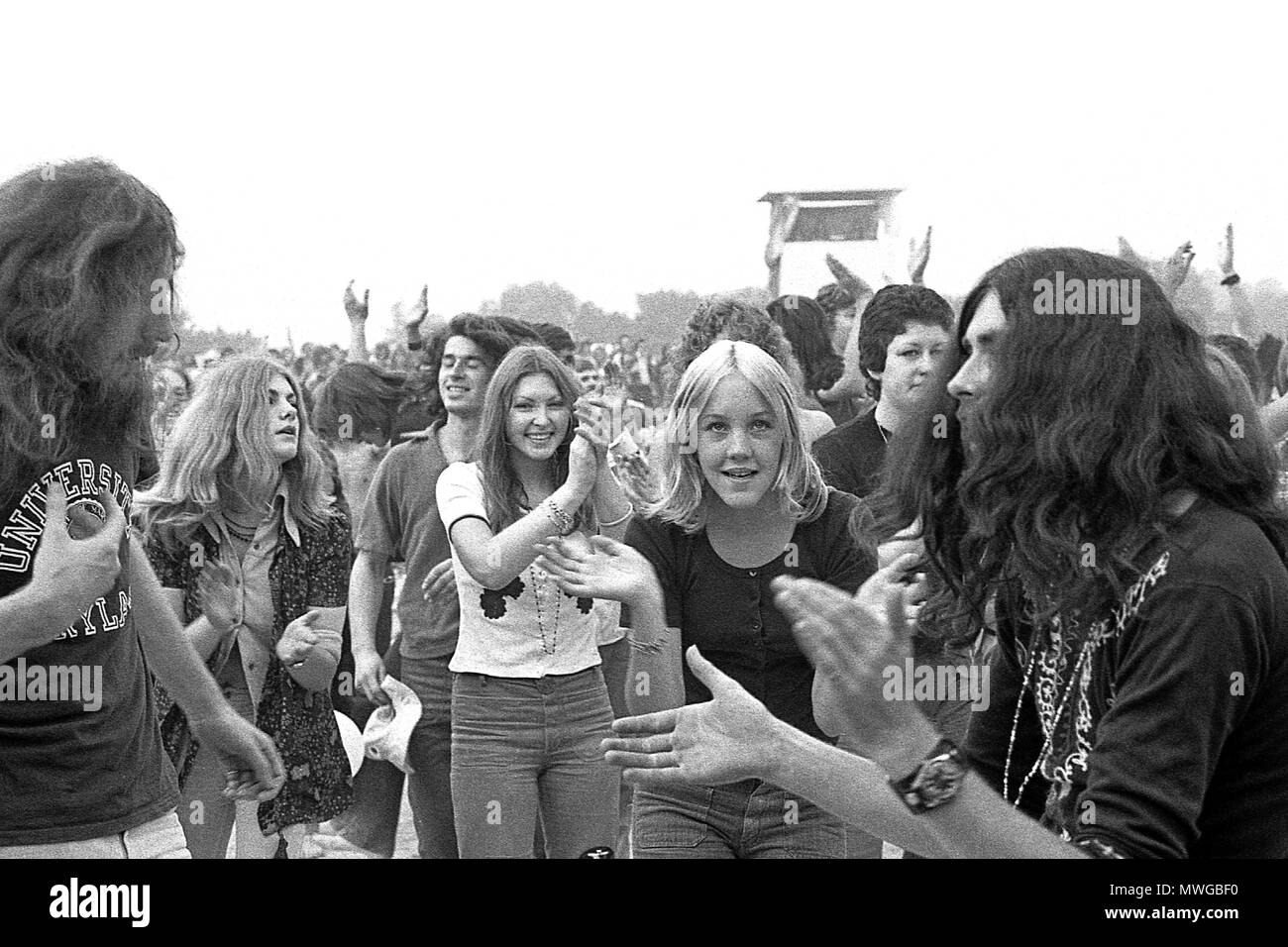 Young people dancing at Kendal Music Festival 1973 Stock Photo - Alamy