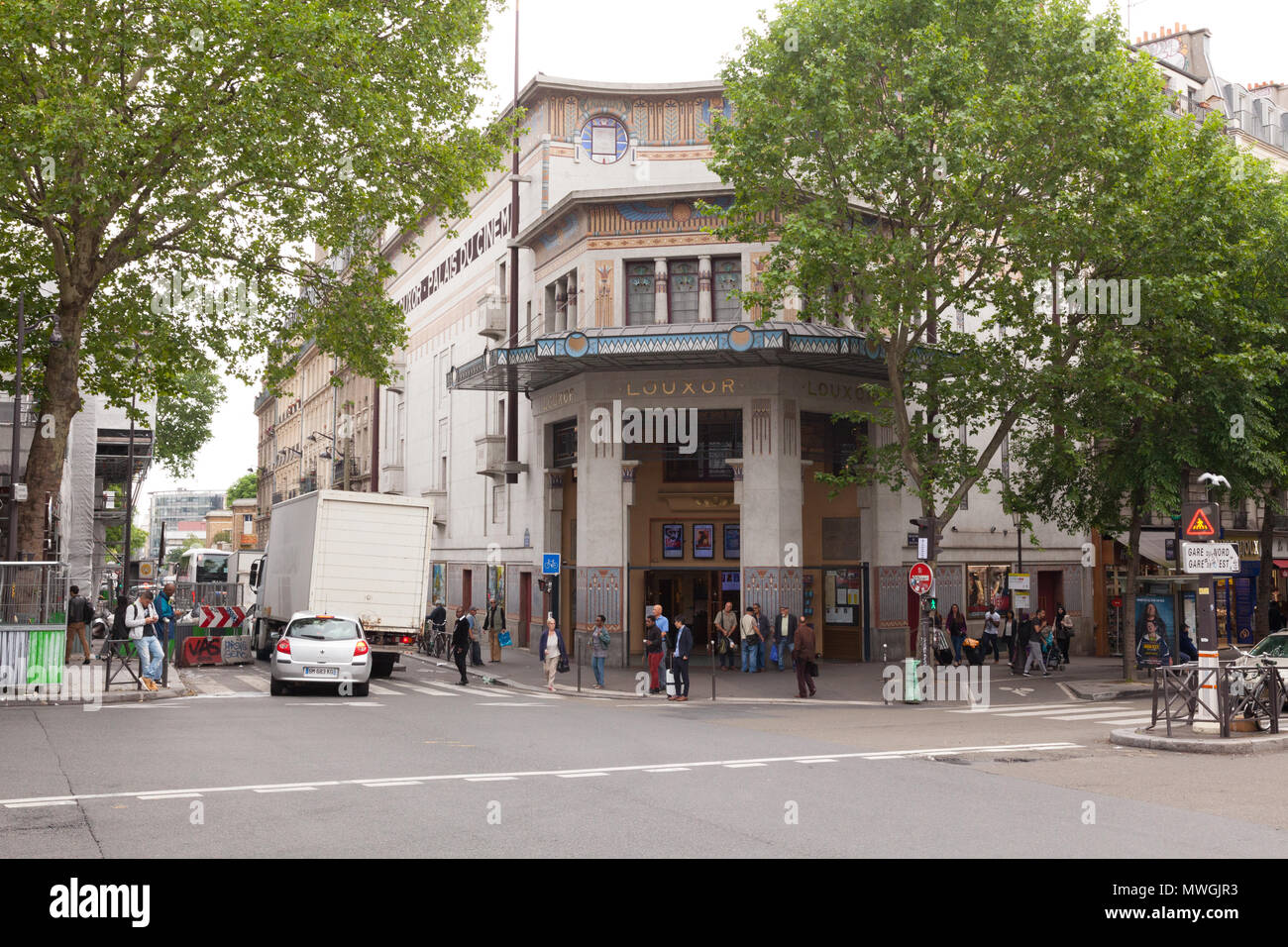 Le louxor movie theatre hi-res stock photography and images - Alamy