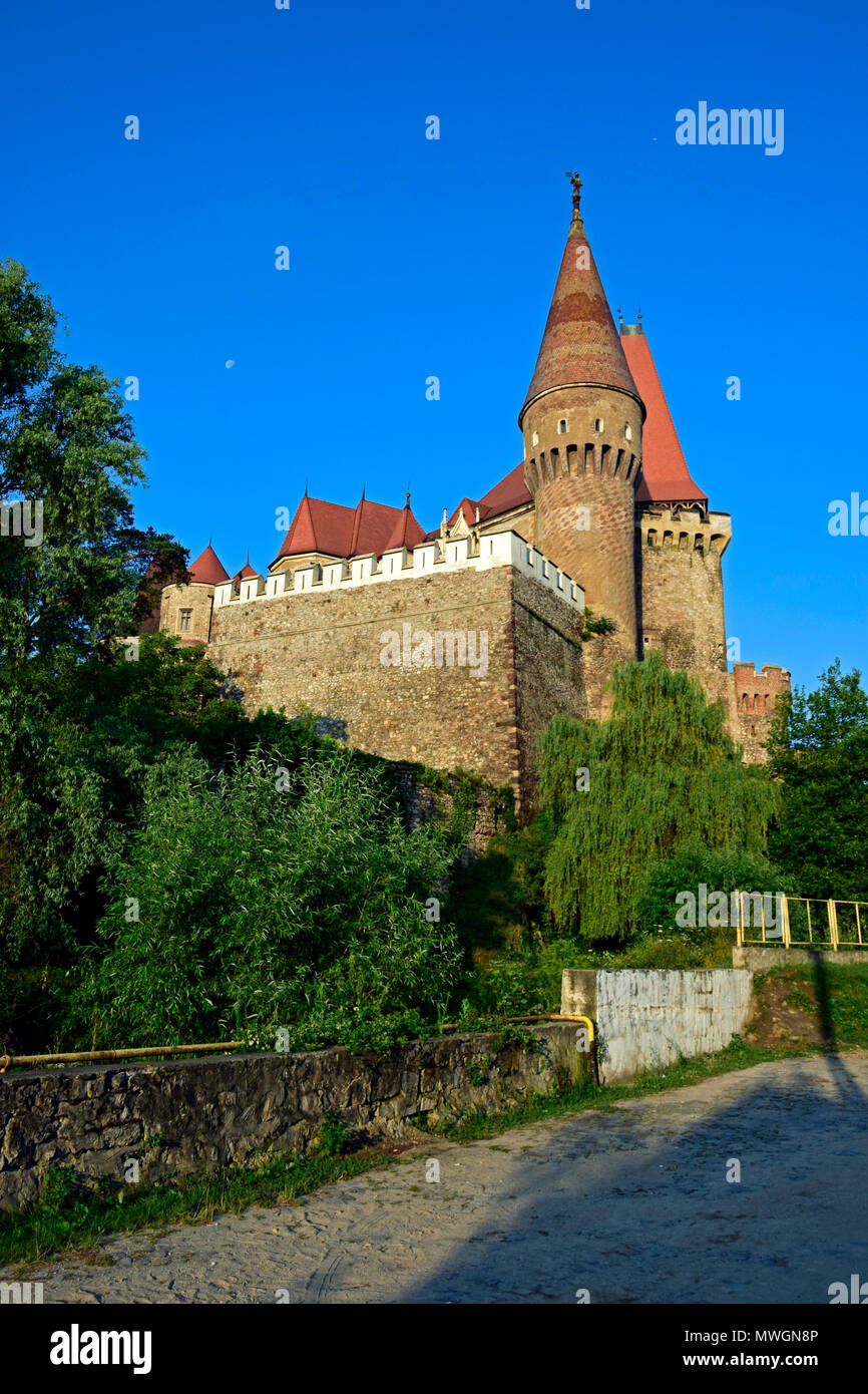 Hunyadi castle hi-res stock photography and images - Alamy