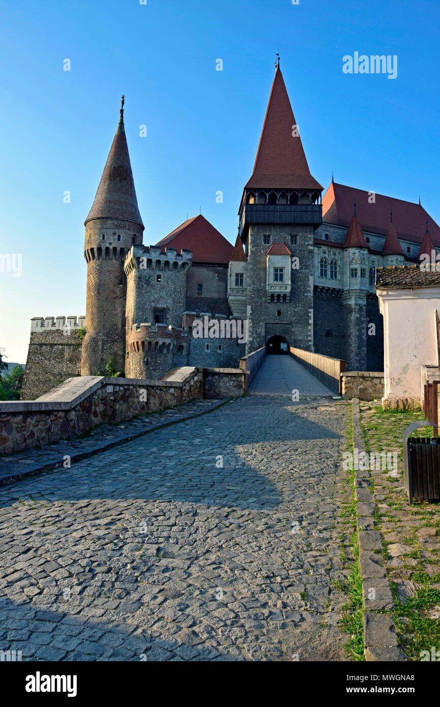 Hunyadi castle hi-res stock photography and images - Alamy
