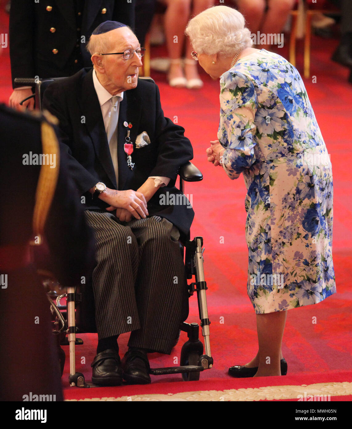 Lieutenant Colonel Mordaunt Cohen, 101, is made an MBE (Member of the ...
