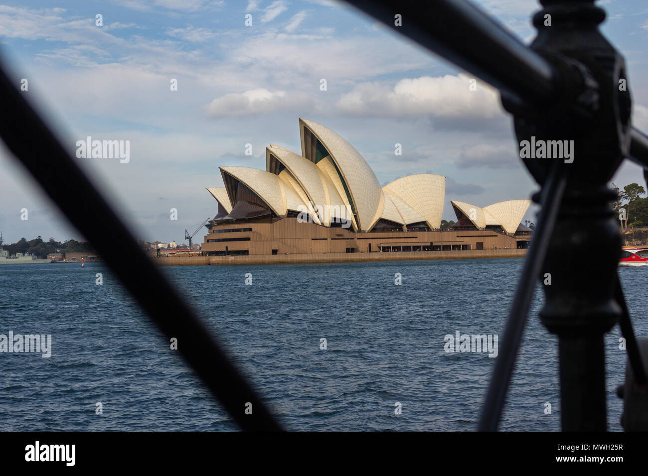 The Sydney Opera House framed through the historic foreshore fence ...