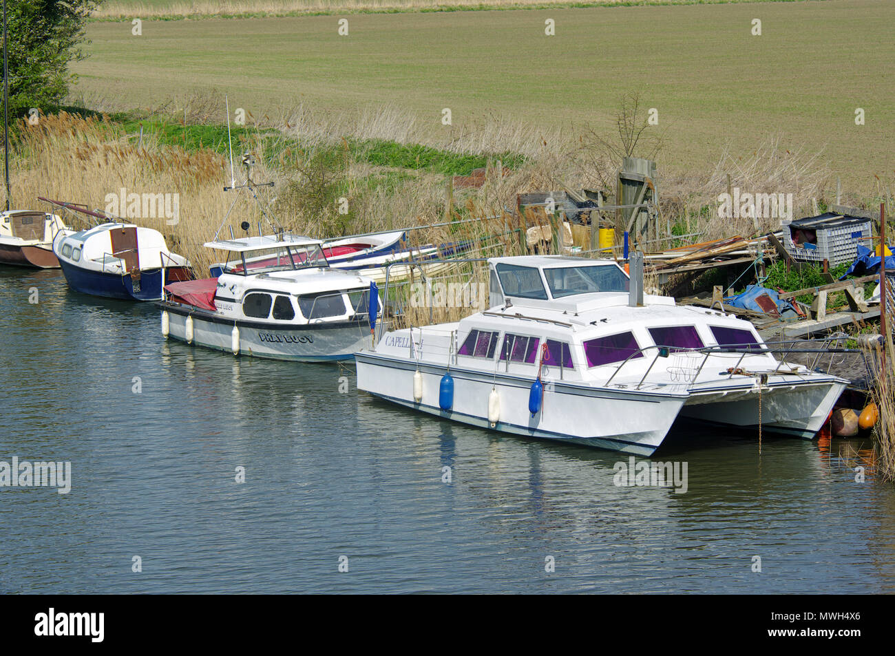 Plucks gutter hi-res stock photography and images - Alamy
