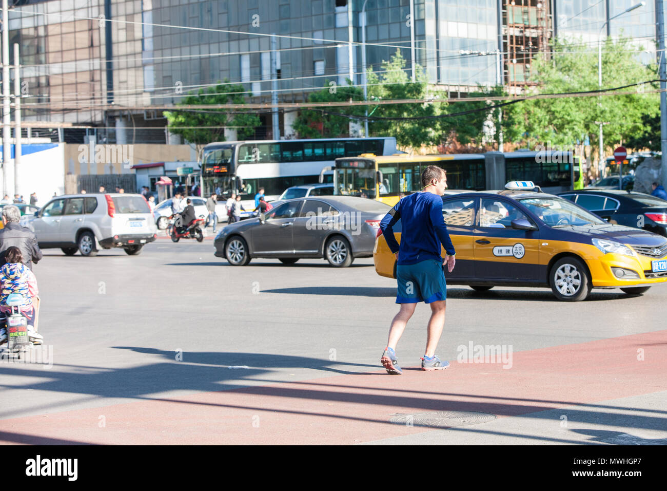 China jogging hi-res stock photography and images - Alamy