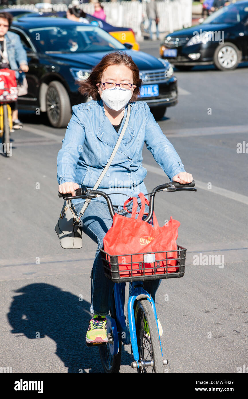 Air pollution china masks hi-res stock photography and images - Alamy
