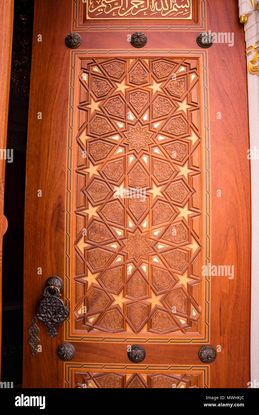 Decorated door of Center Isabey Mosque in Bursa,Turkey Stock Photo - Alamy