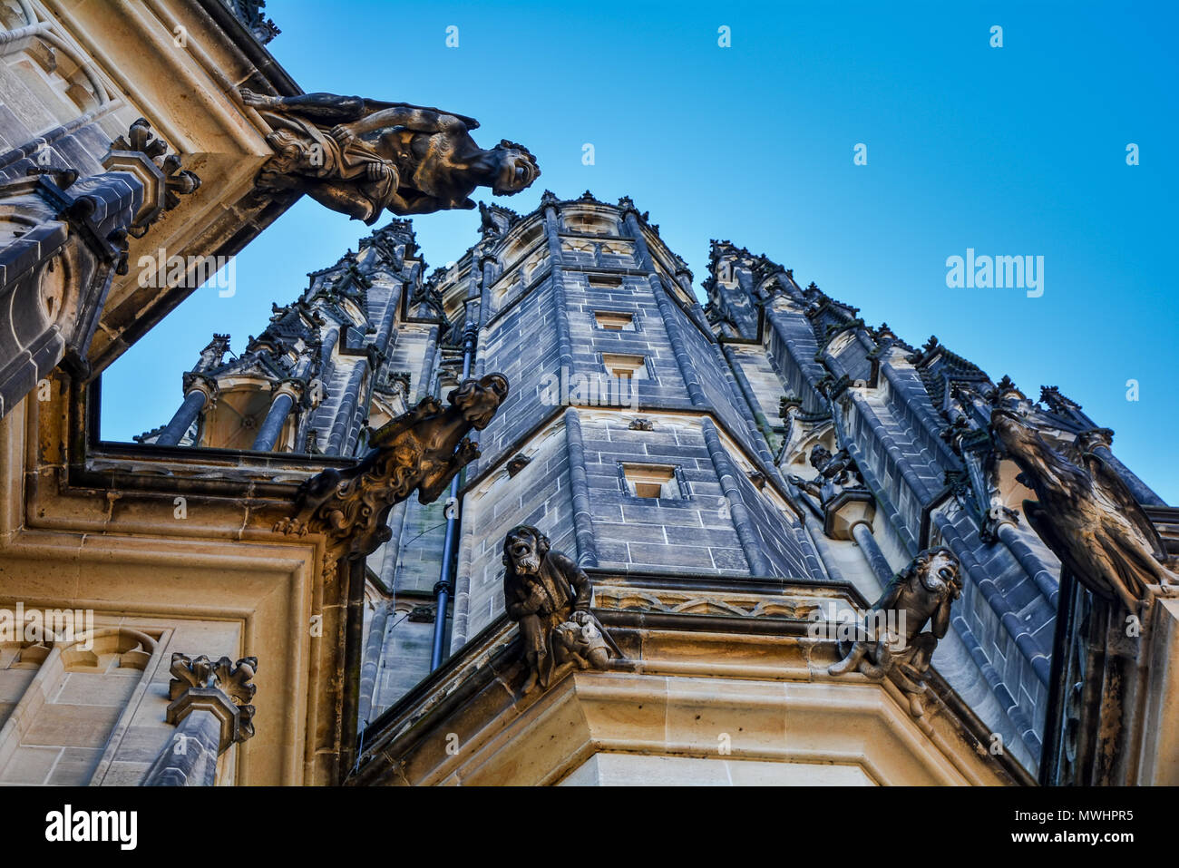 Medieval gothic architecture hi-res stock photography and images - Alamy