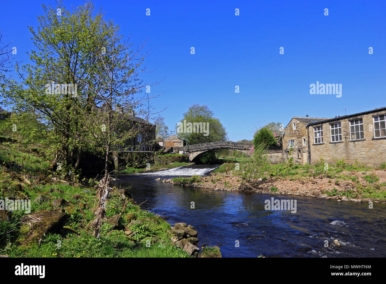 Weir bridge hi-res stock photography and images - Alamy