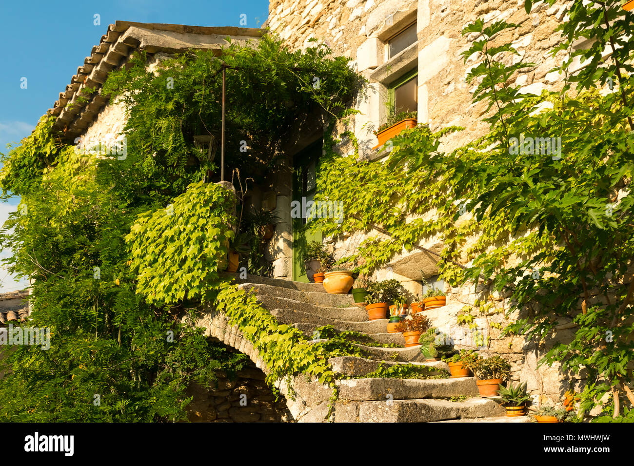 Old overgrown house at small typical town in Provence in France Stock ...