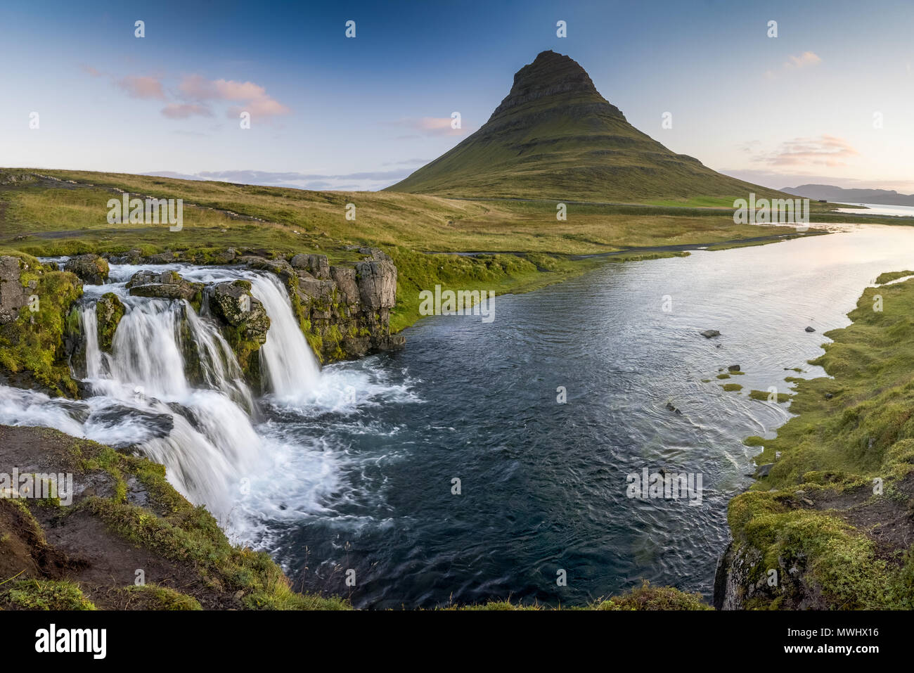 Kirkjufell and Kirkjufellsfoss near Grundafjördur in Northern Iceland ...