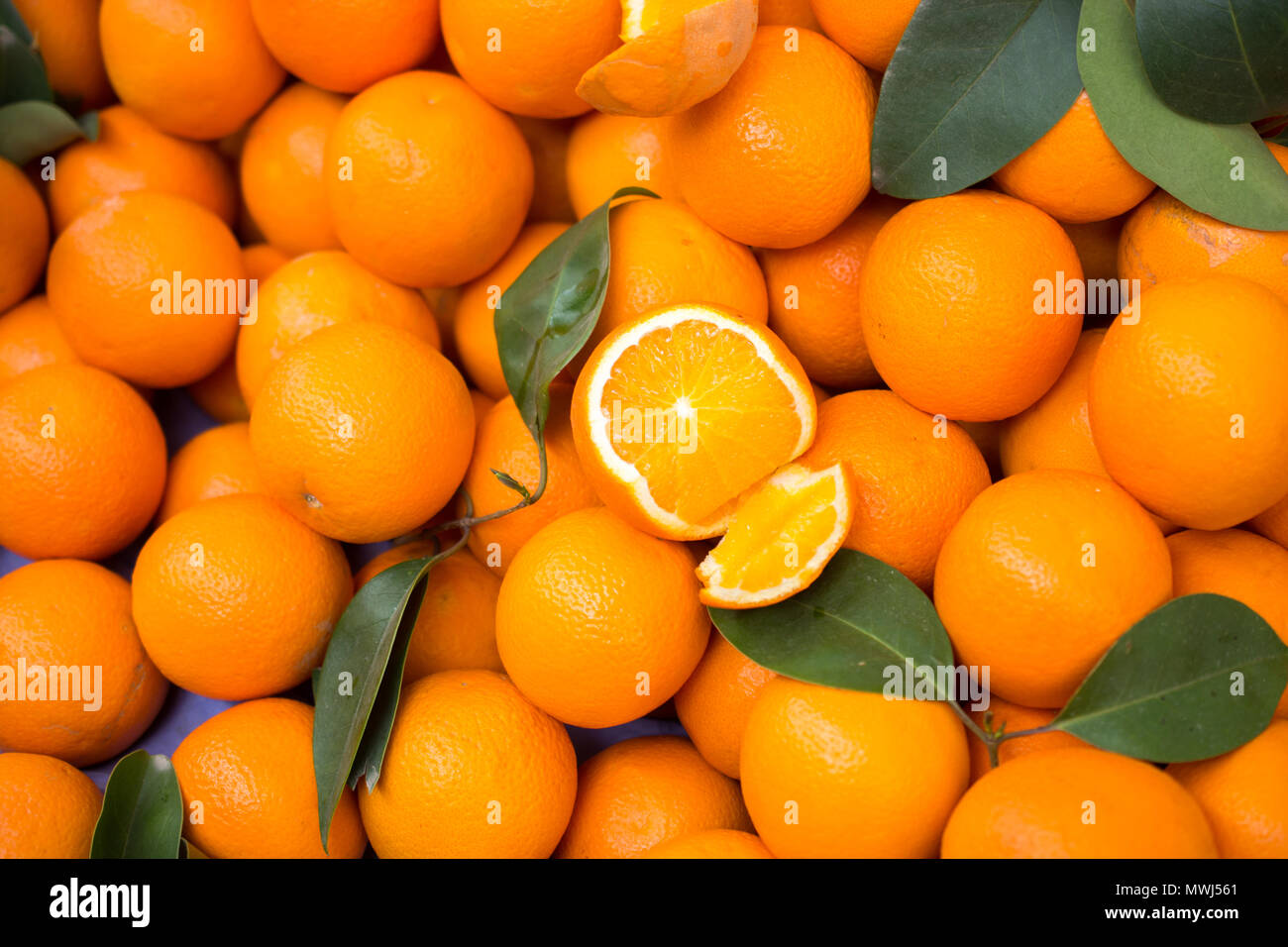 Load of the fresh fruit of orange in view Stock Photo - Alamy