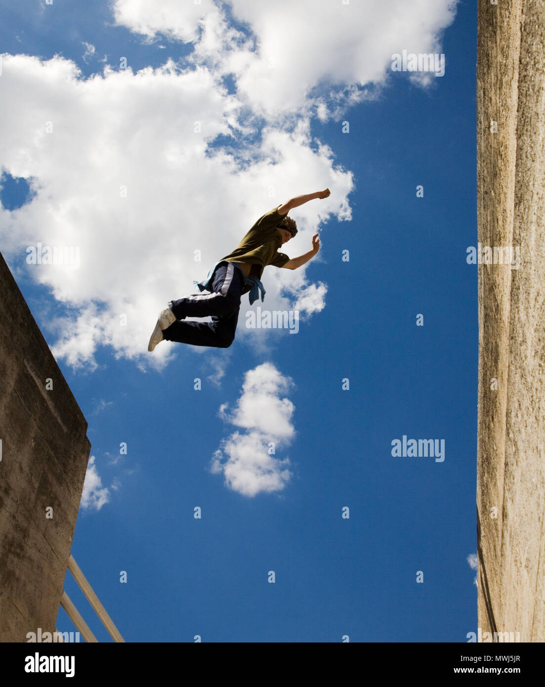 Parkour one giant leap hi-res stock photography and images - Alamy