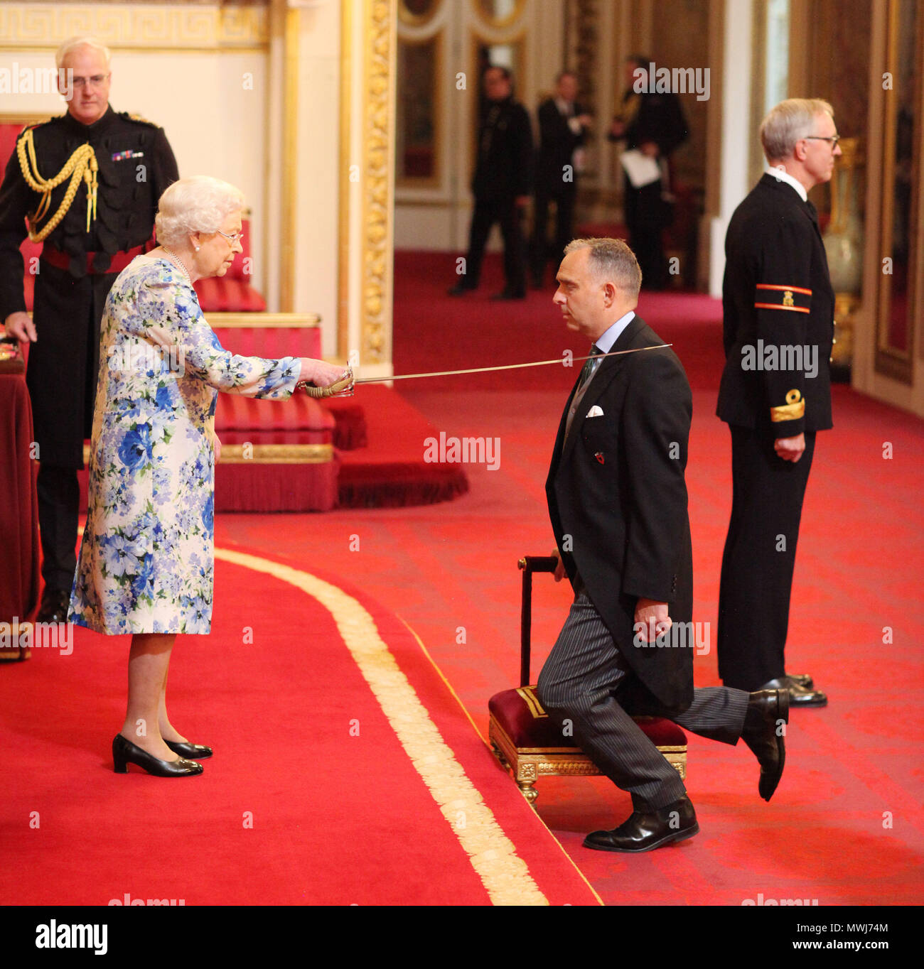 Mark sedwill queen hi-res stock photography and images - Alamy