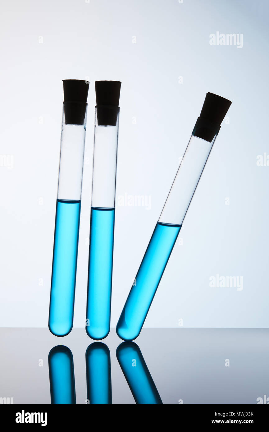 Chemistry tubes hi-res stock photography and images - Alamy