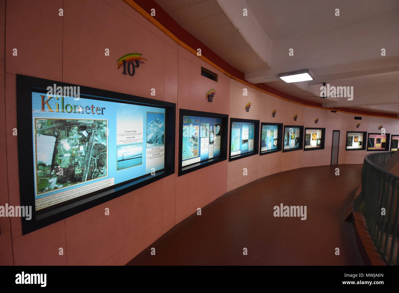 Powers of ten hi-res stock photography and images - Alamy