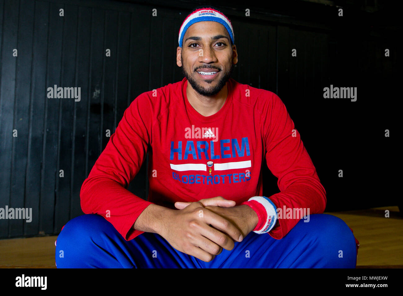 Guinness records basketball hi-res stock photography and images - Alamy