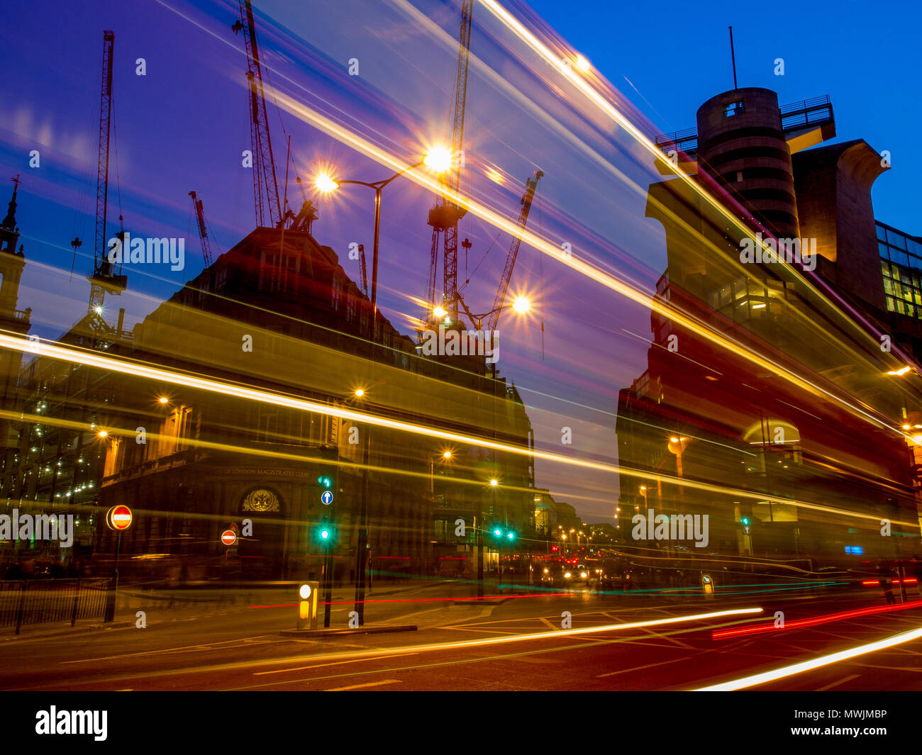 Night time streaks hi-res stock photography and images - Alamy