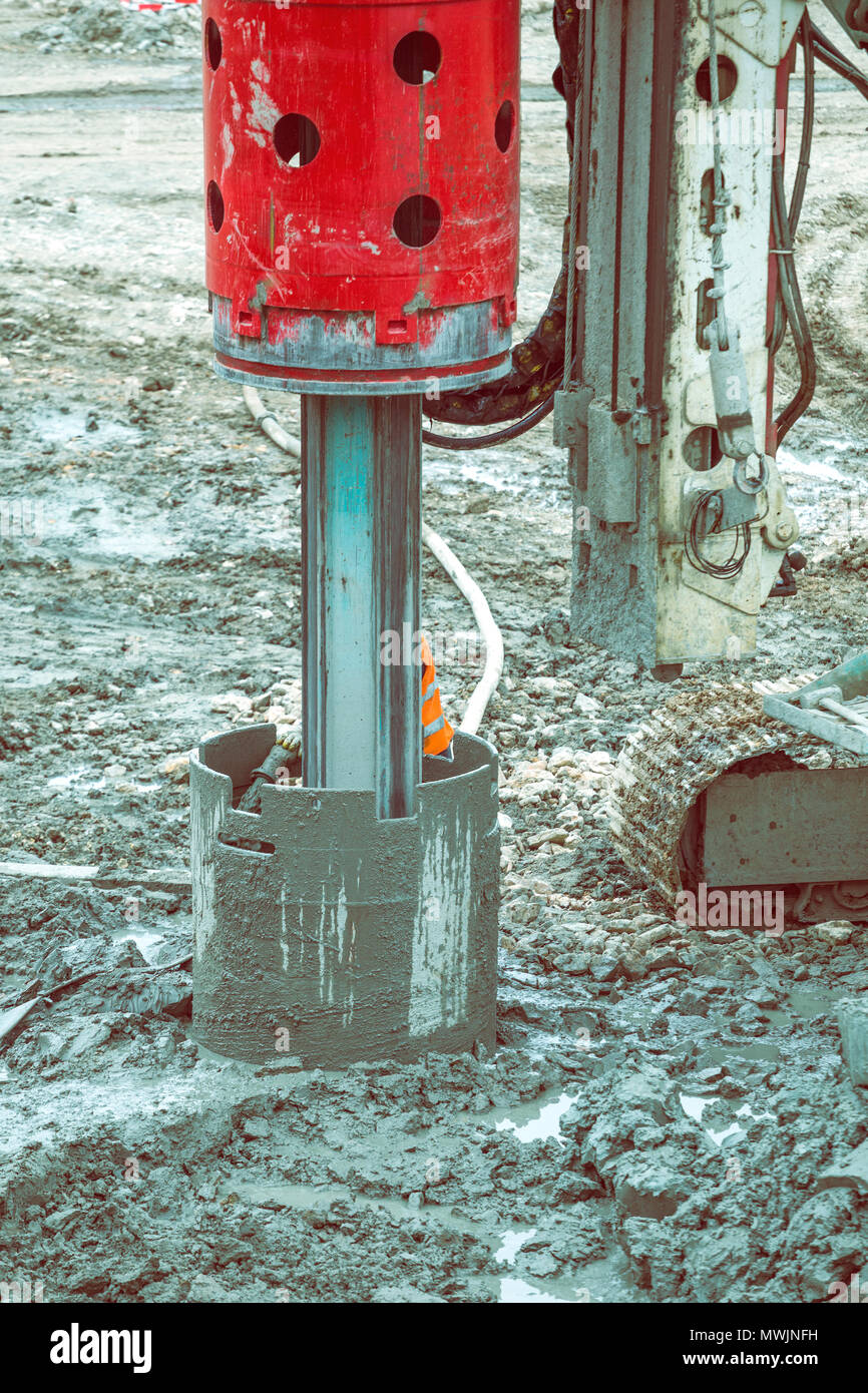 Pile rig hi-res stock photography and images - Alamy