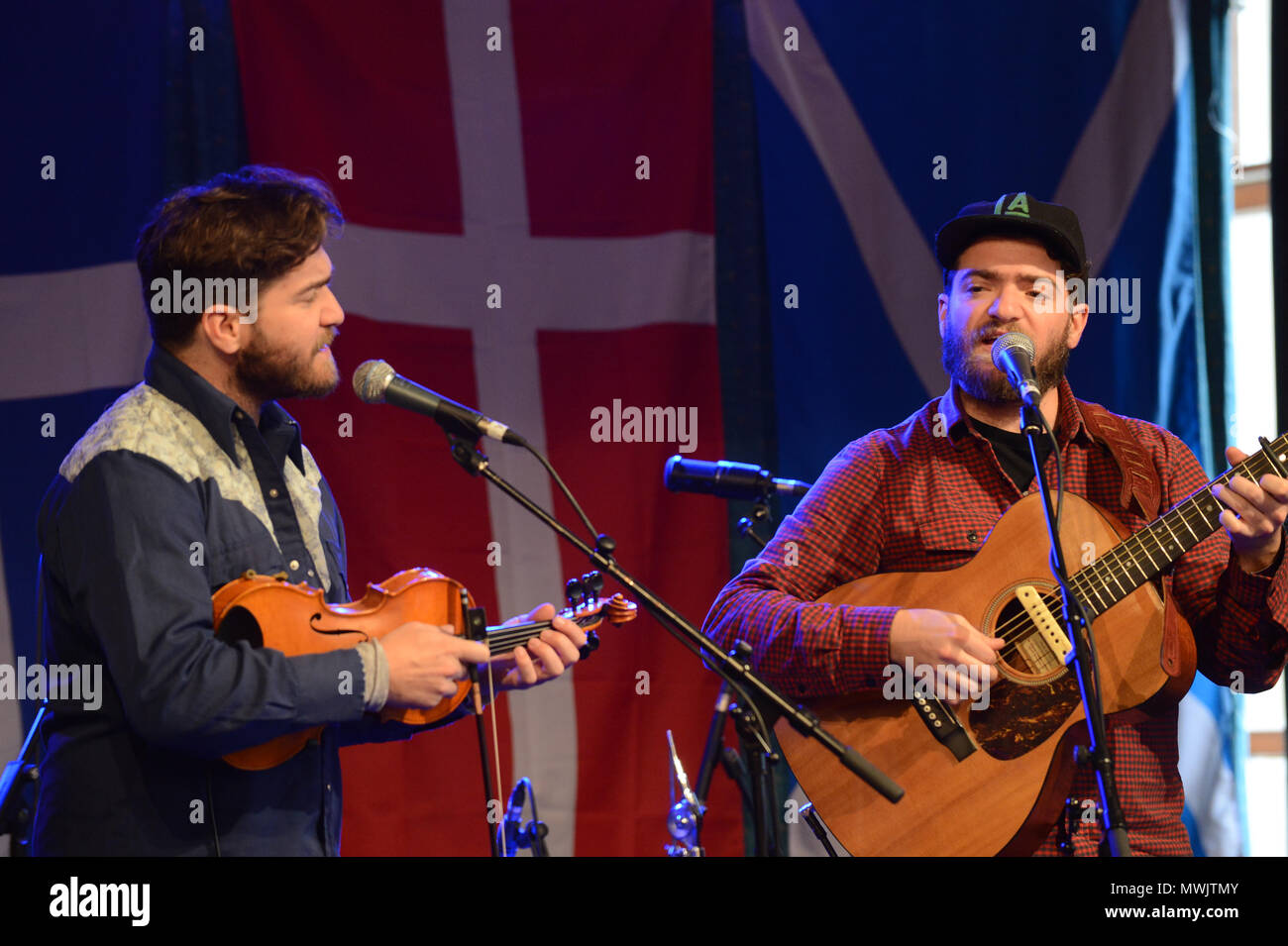 The indie folk band hi-res stock photography and images - Alamy