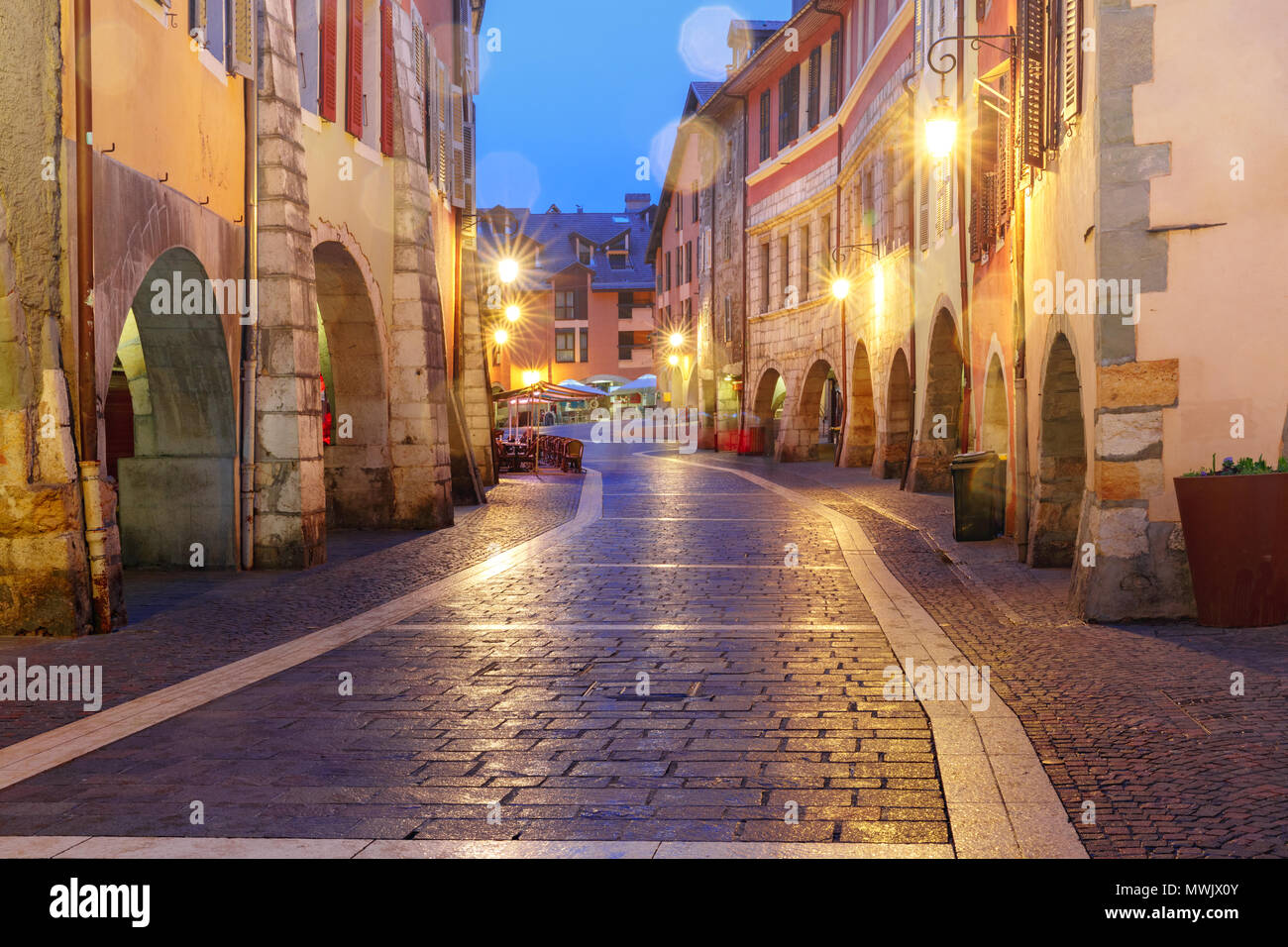 Annecy street island hi-res stock photography and images - Alamy