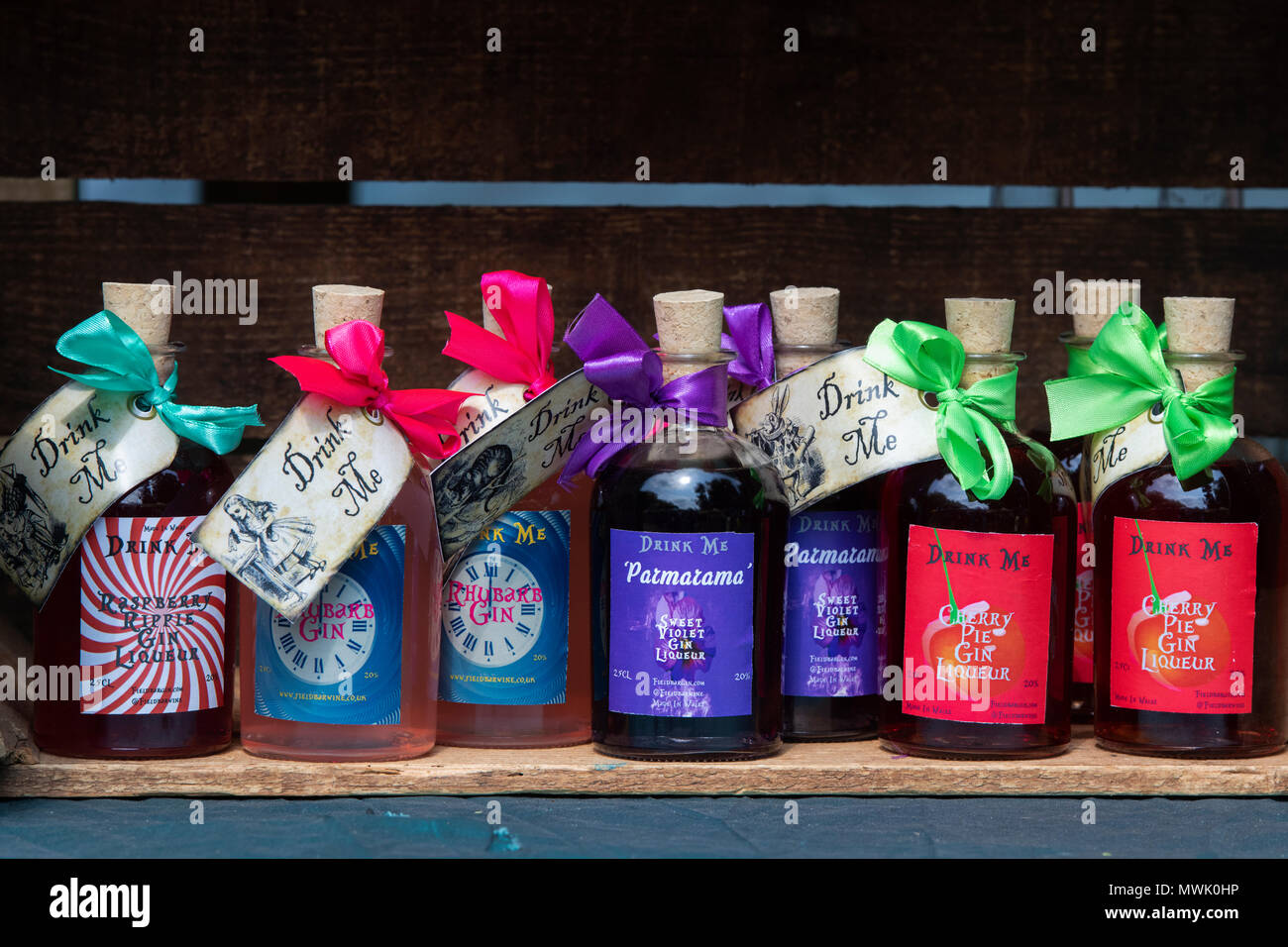 Gin bottles hi-res stock photography and images - Alamy