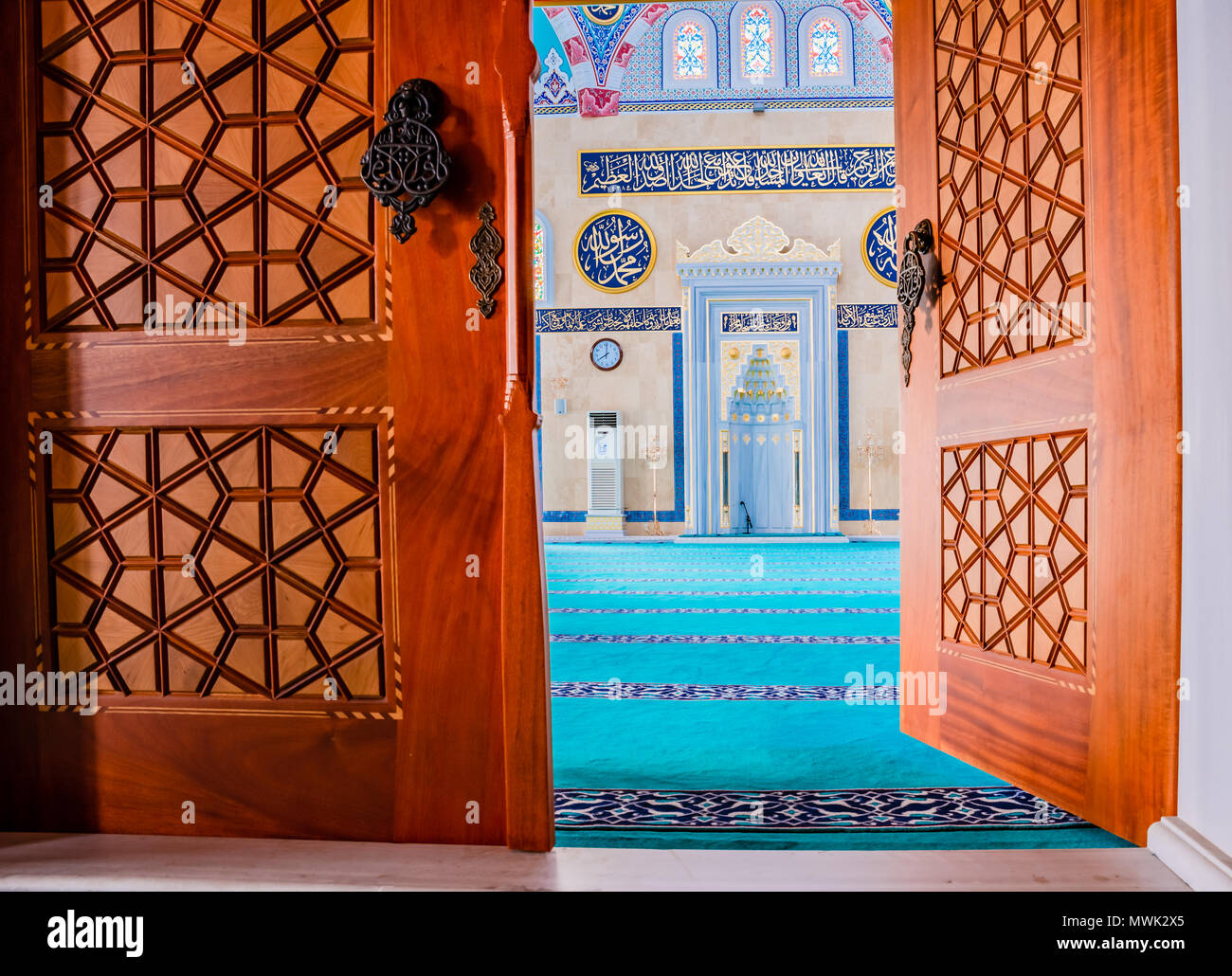 Decorated door of Center Isabey Mosque in Bursa,Turkey Stock Photo - Alamy