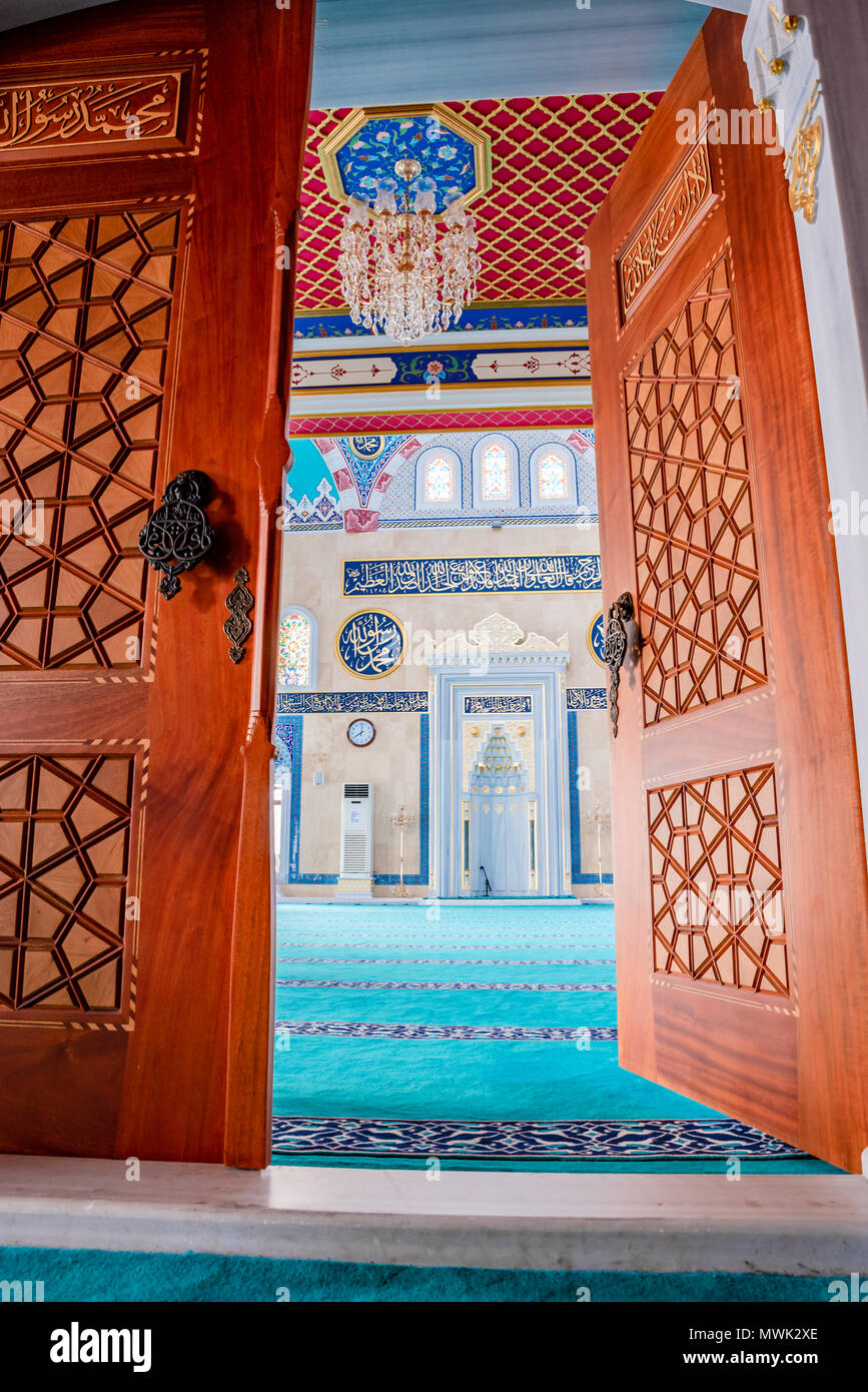 Decorated door of Center Isabey Mosque in Bursa,Turkey Stock Photo - Alamy