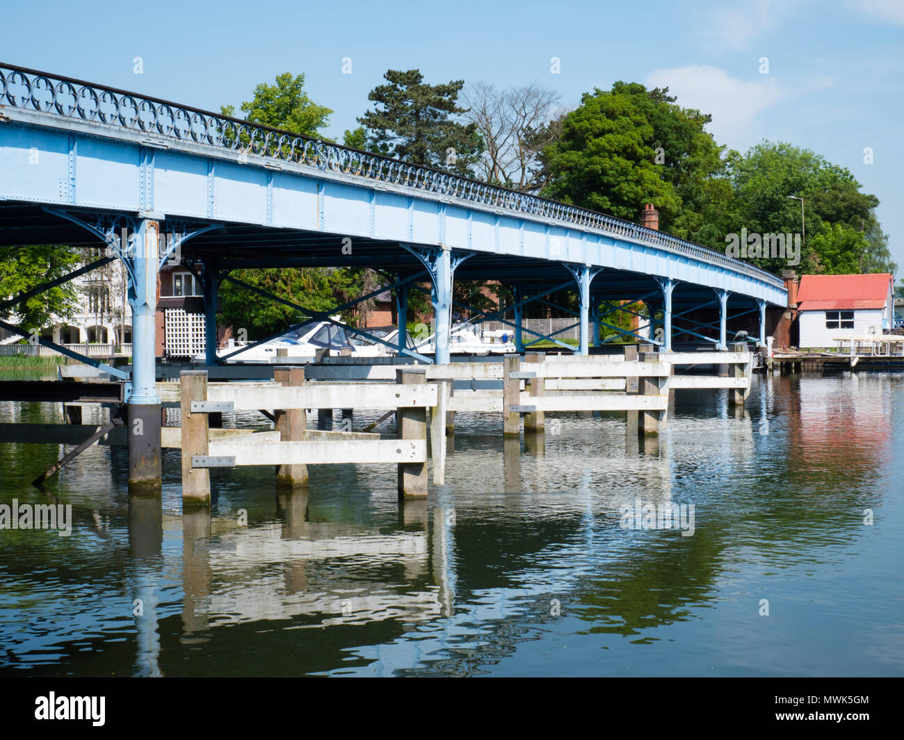 Cookham Bridge, Cookham, nr Maidenhead, Berkshire, England, UK, GB ...