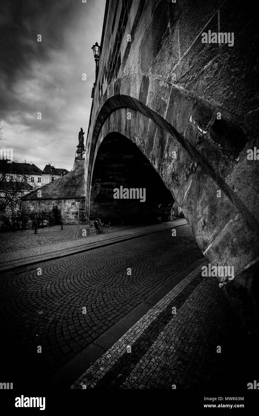 Street art under old Black and White Stock Photos & Images - Alamy