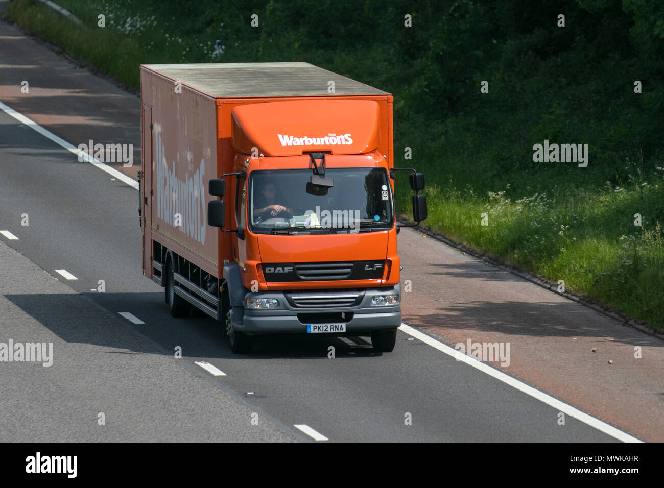 Tnt delivery truck hi-res stock photography and images - Alamy
