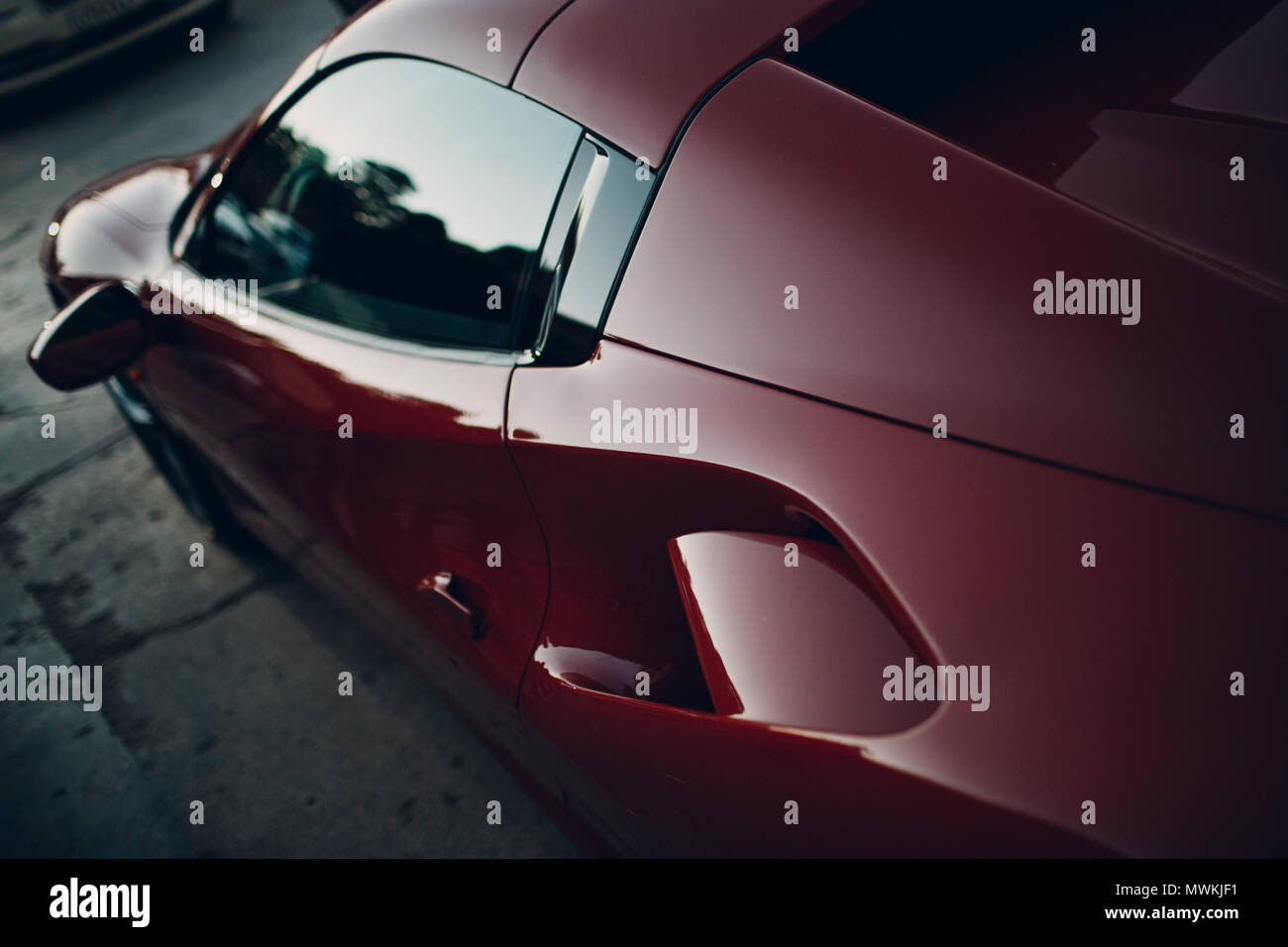 Luxurious red hi-res stock photography and images - Alamy