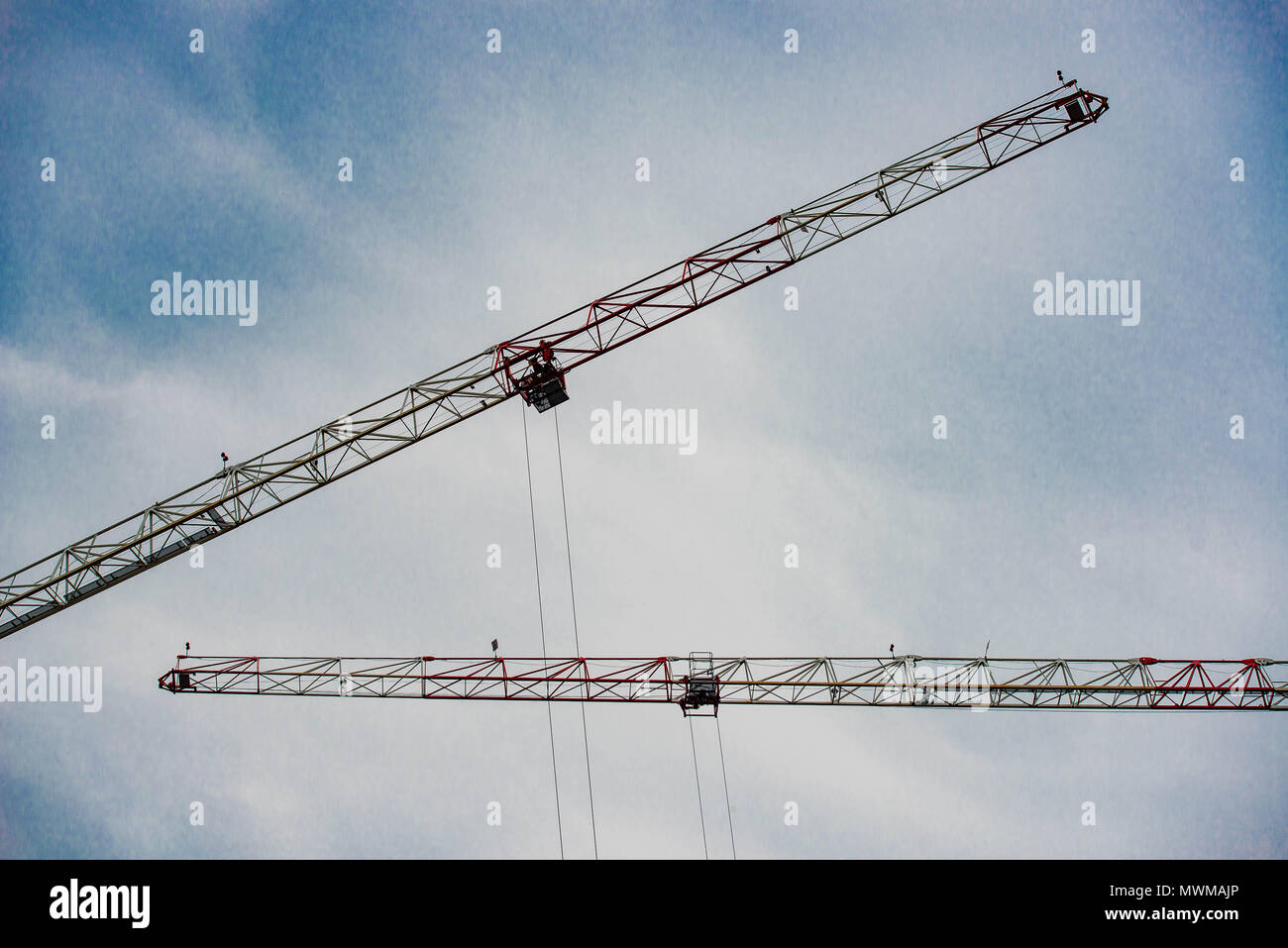 Lifting scaffold hi-res stock photography and images - Alamy