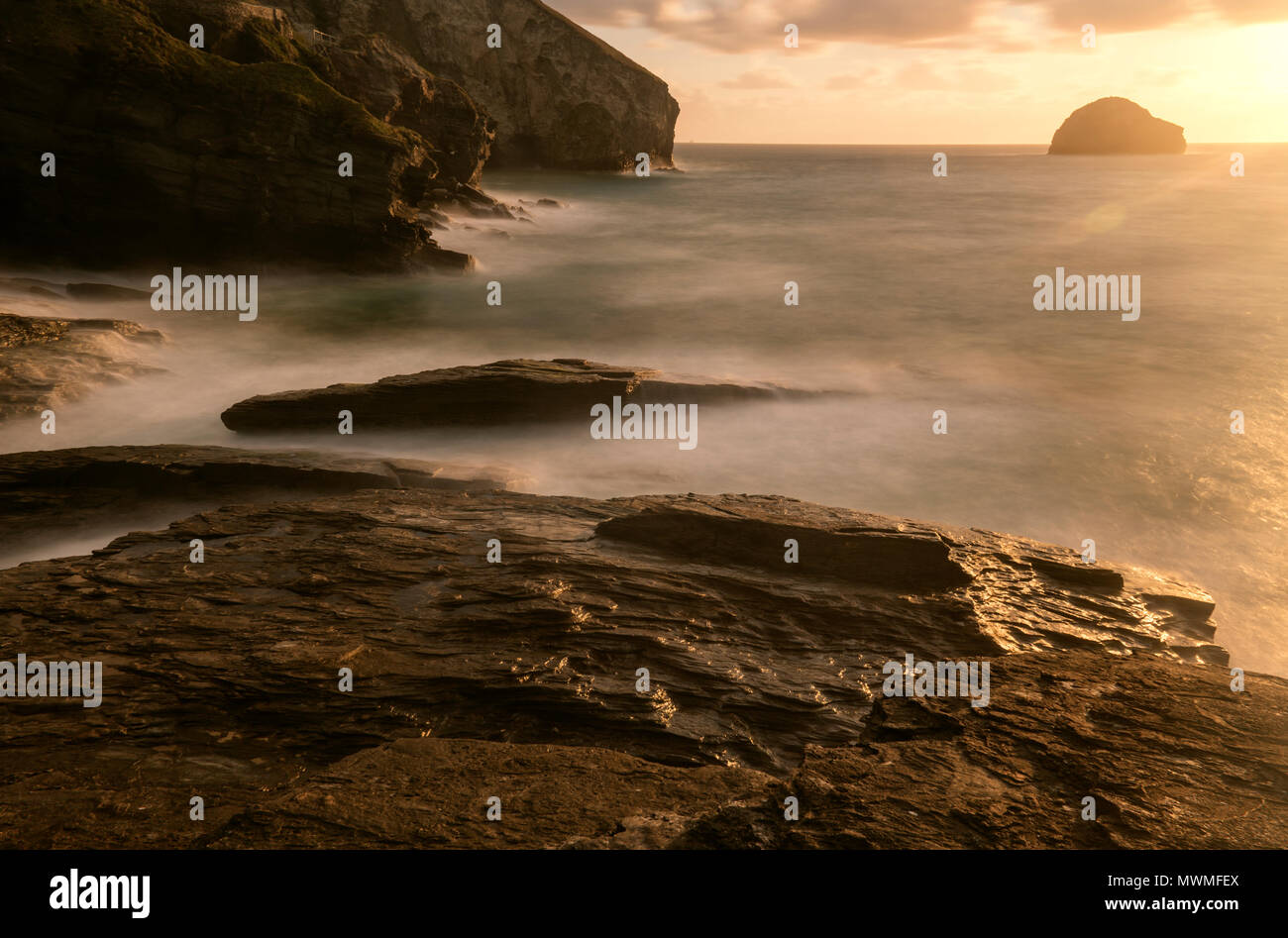 Sunset at Trebarwith Strand, Cornwall, England, UK Stock Photo - Alamy
