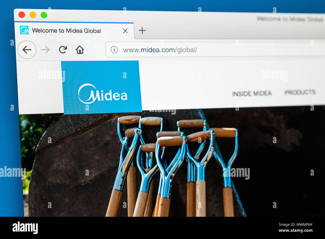 Midea logo hi-res stock photography and images - Alamy