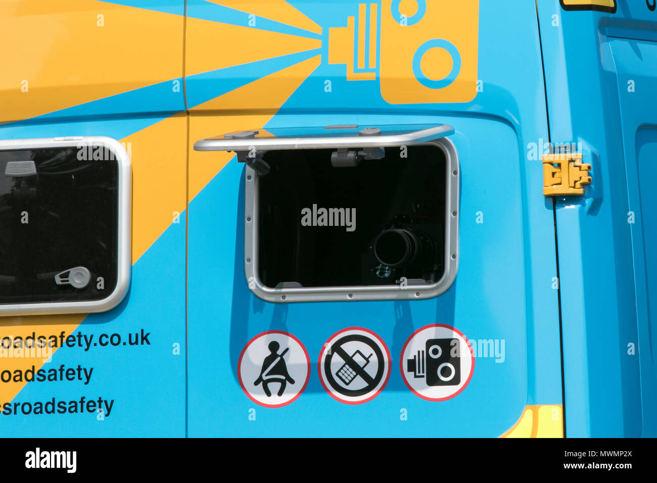 Uk police mobile control hi-res stock photography and images - Alamy