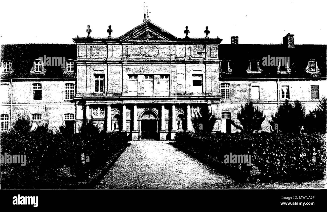 Austere facade Black and White Stock Photos & Images - Alamy