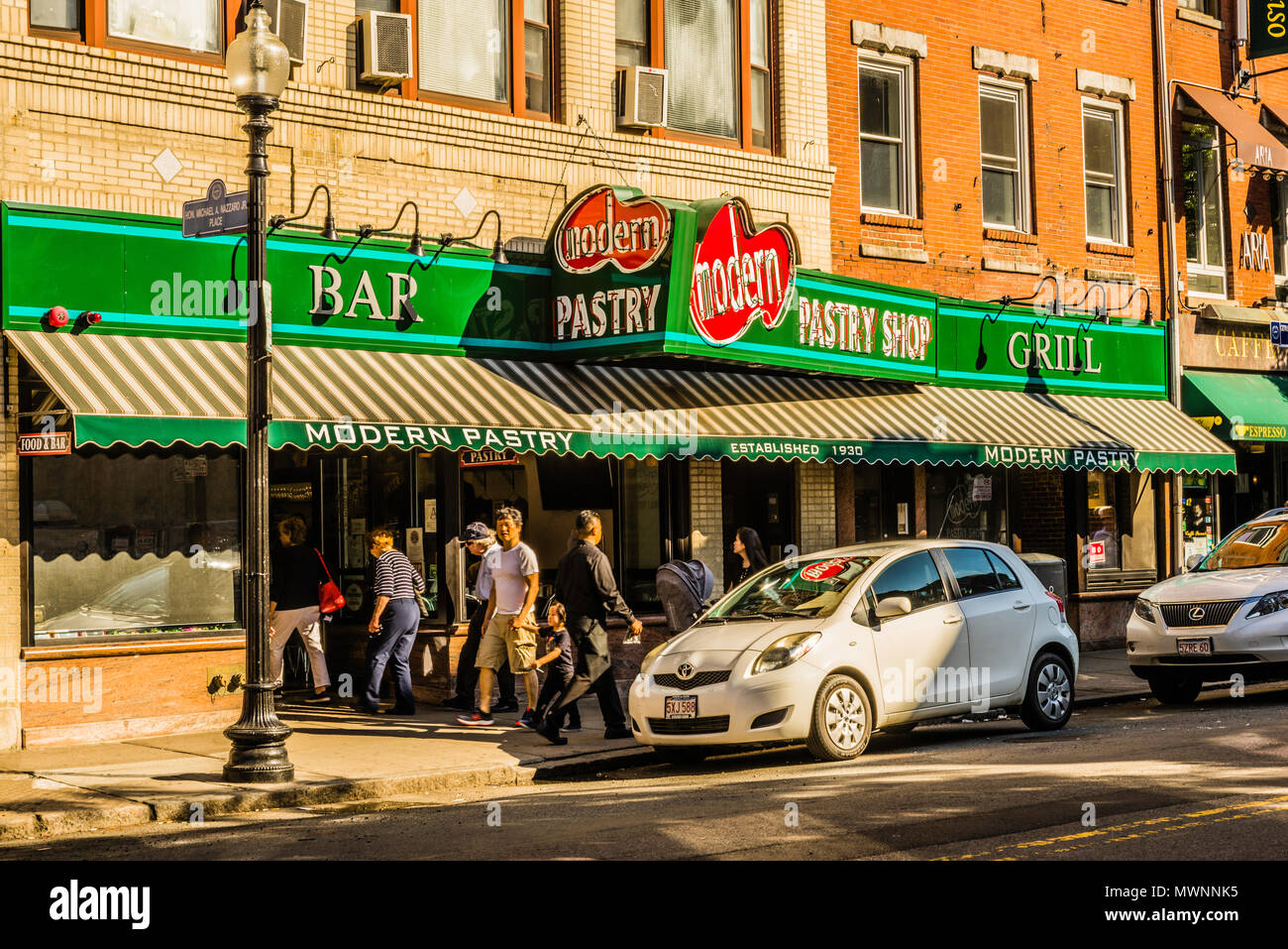 Modern pastry hi-res stock photography and images - Alamy