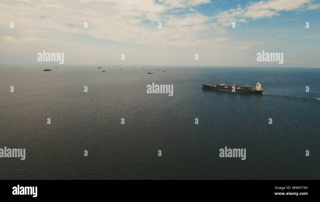 Container ship aerial hi-res stock photography and images - Alamy