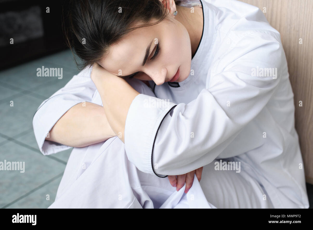 Kitchen chef tired female hi-res stock photography and images - Alamy
