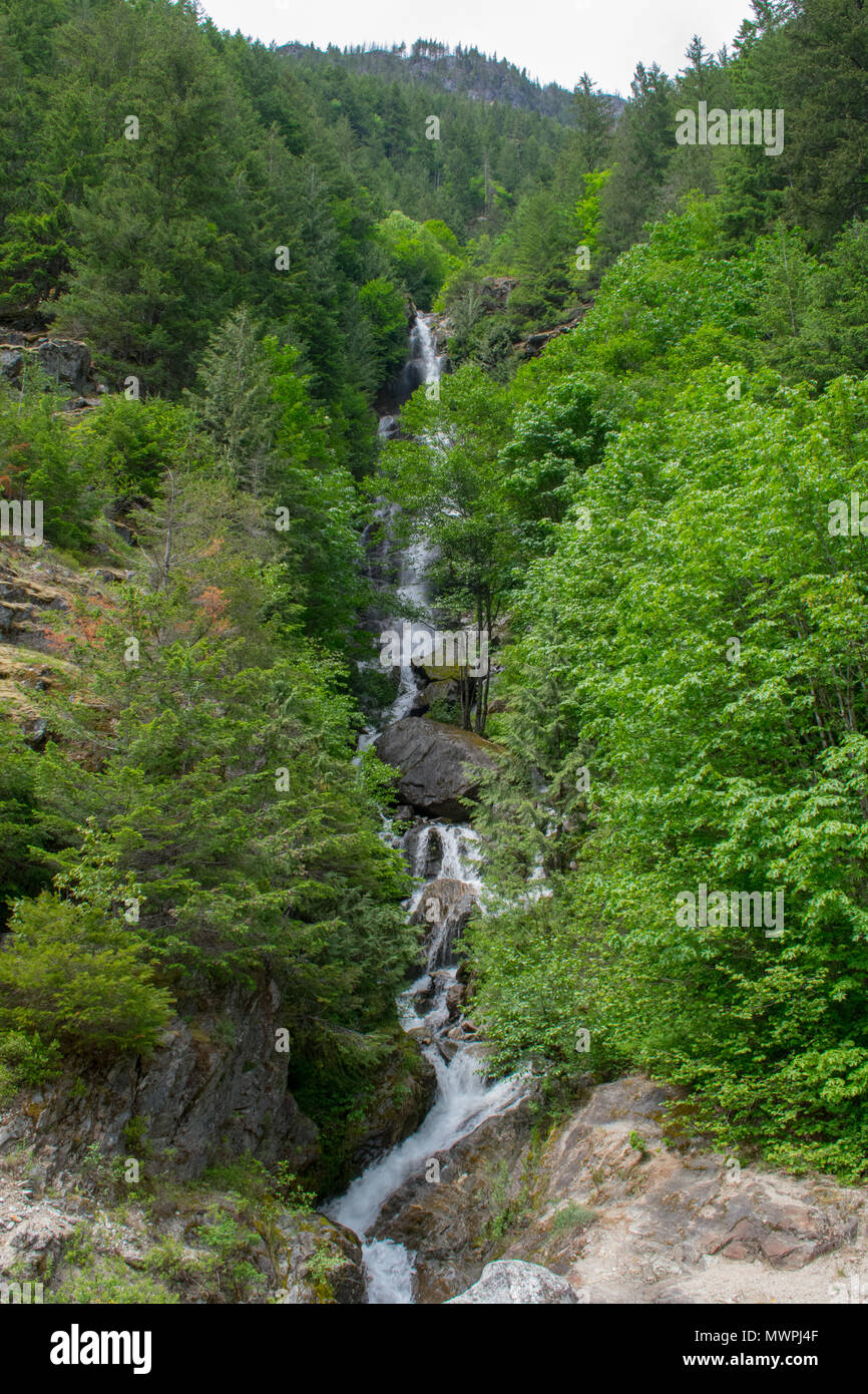 Cascading water in monochrome hi-res stock photography and images - Alamy