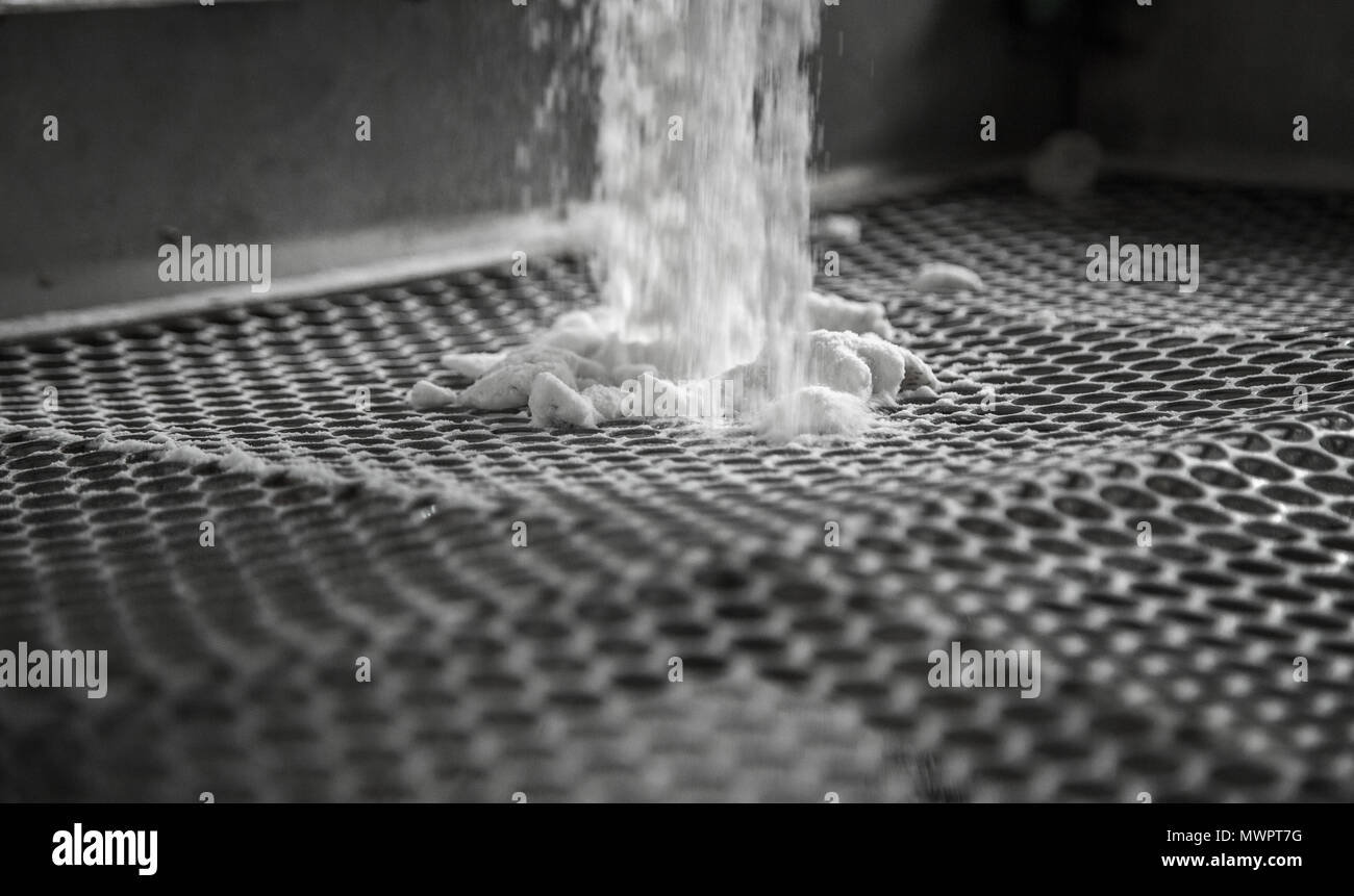 Production line packaging bulk hi-res stock photography and images - Alamy