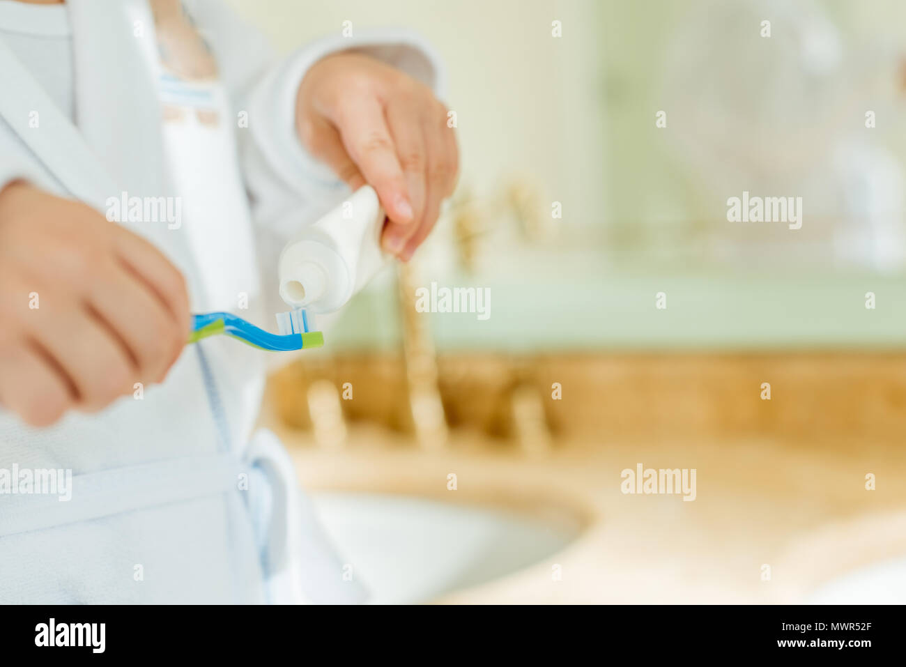 Beautiful boy brushing his teeth hi-res stock photography and images ...