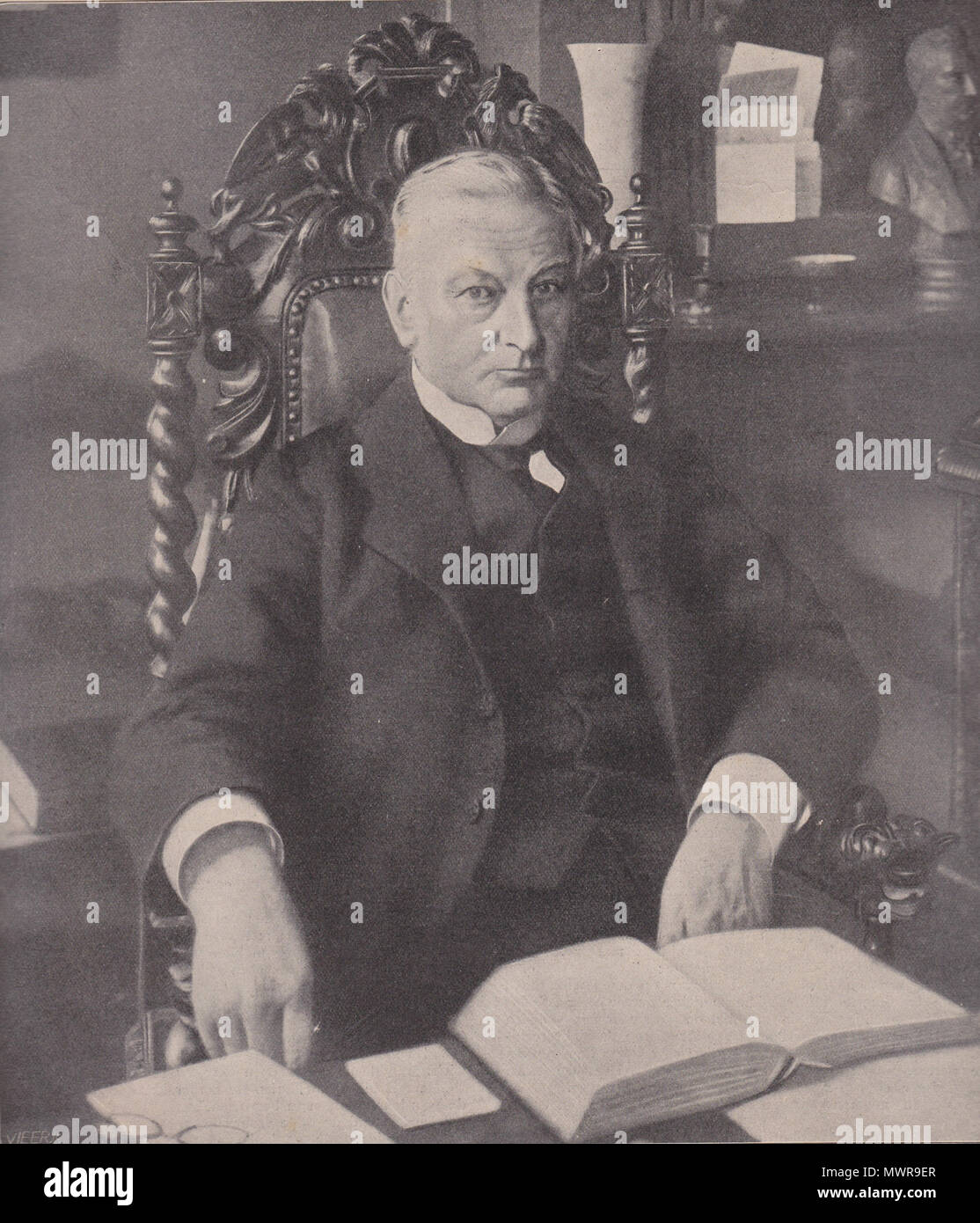 V leers hi-res stock photography and images - Alamy