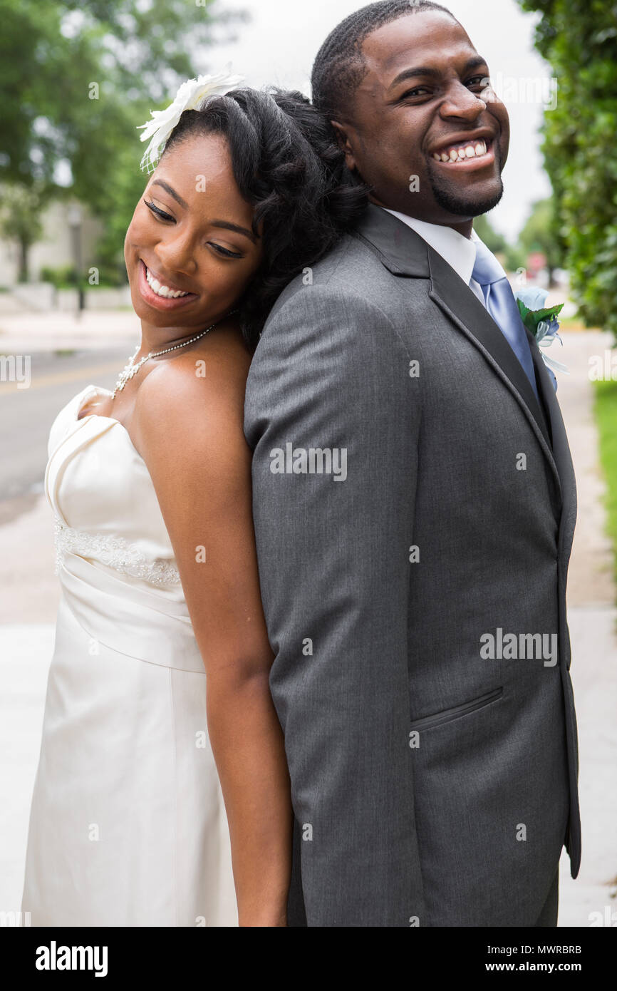 African American bride and groom Stock Photo - Alamy