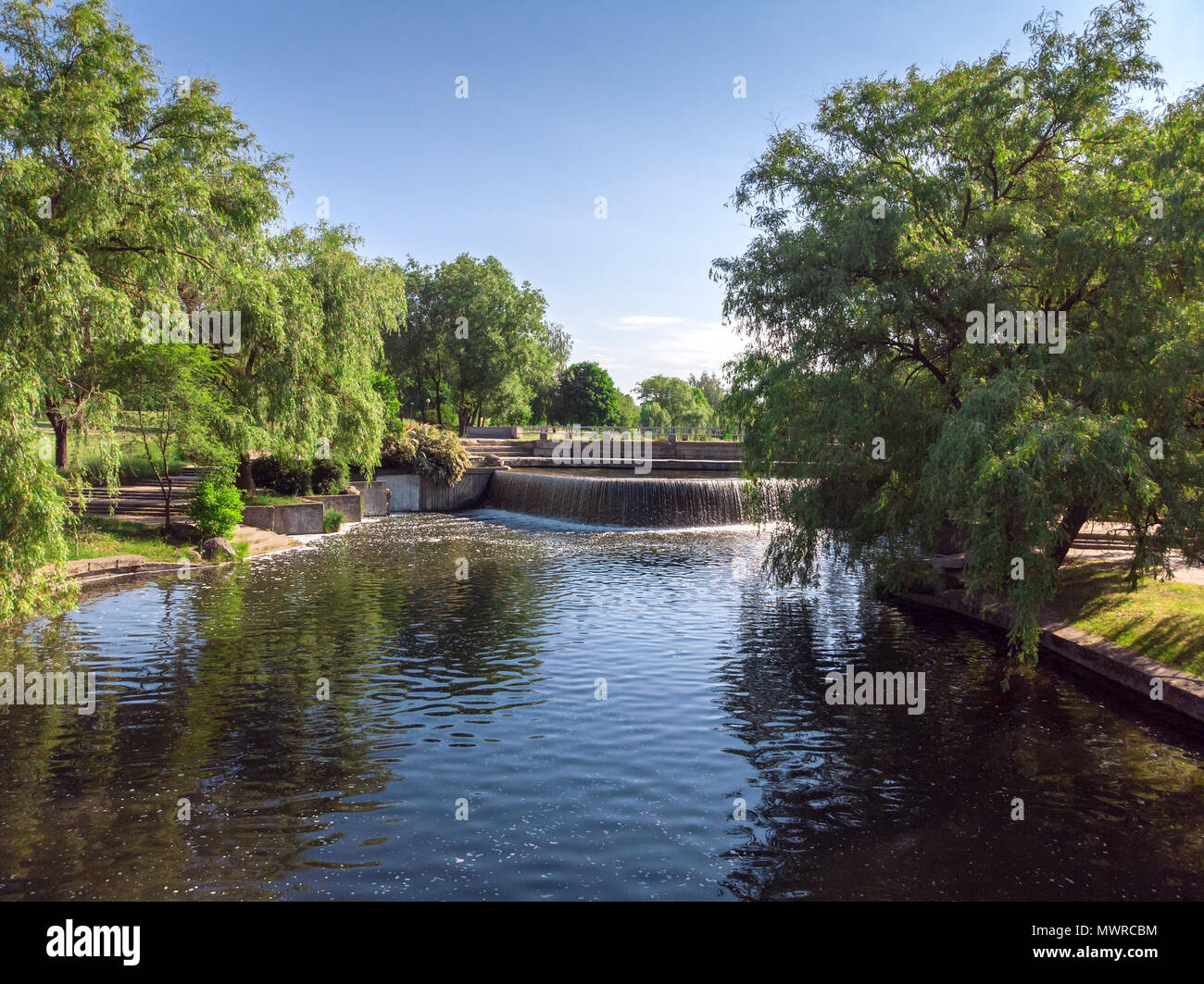 Wide water hi-res stock photography and images - Alamy