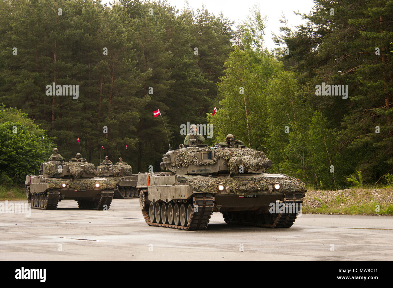 Leopard 2a4 hi-res stock photography and images - Alamy